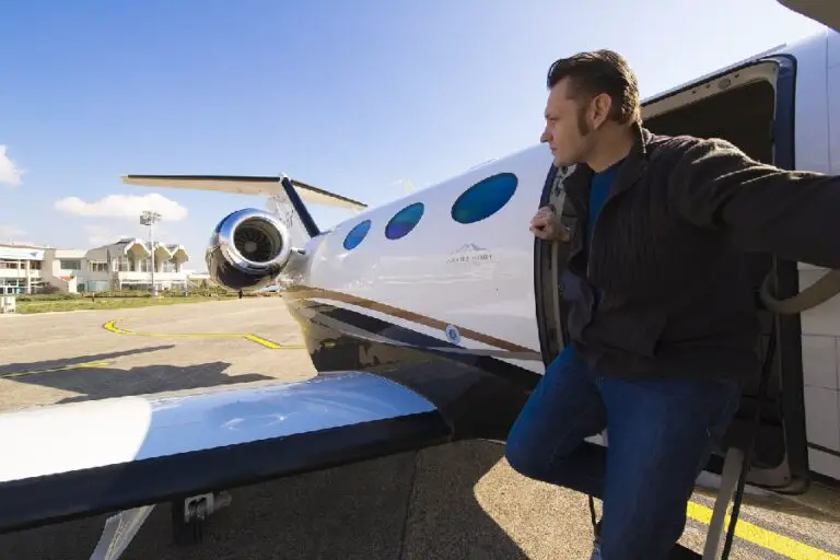 Photoshoots Made Flexible with Empty Leg Jets - The Healthy Apron